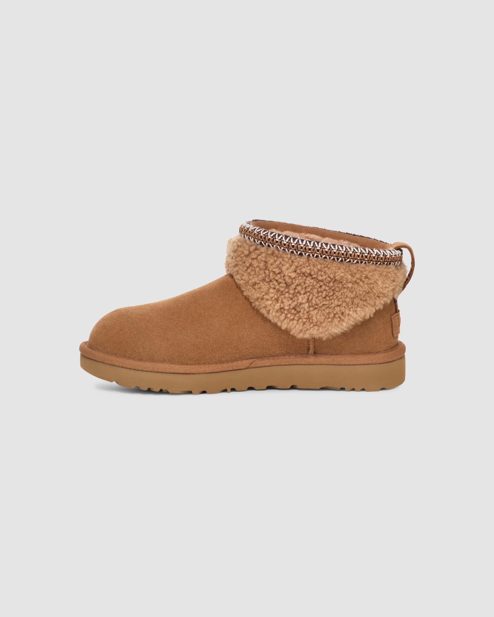 Women's Classic Ultra Mini Maxi Curly Boot in Chestnut | UGG